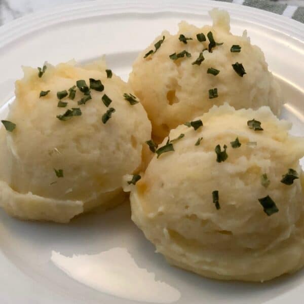 Garlic Cheddar Instant Mashed Potatoes